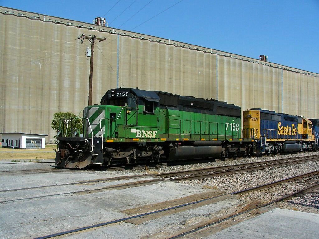 BNSF 7158